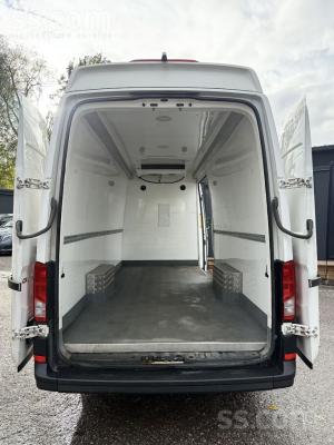 White Volkswagen Crafter 2020 in Tallinn, with an engine capacity of 2.00 L and mileage of 483 thousand km for 13999 €, photo 20 on AUTOMOTO.COM.LV