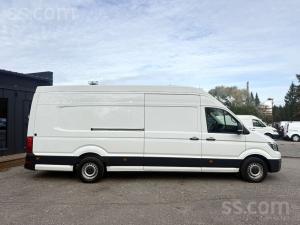 White Volkswagen Crafter 2020 in Tallinn, with an engine capacity of 2.00 L and mileage of 454 thousand km for 14500 €, photo 7 on AUTOMOTO.COM.LV