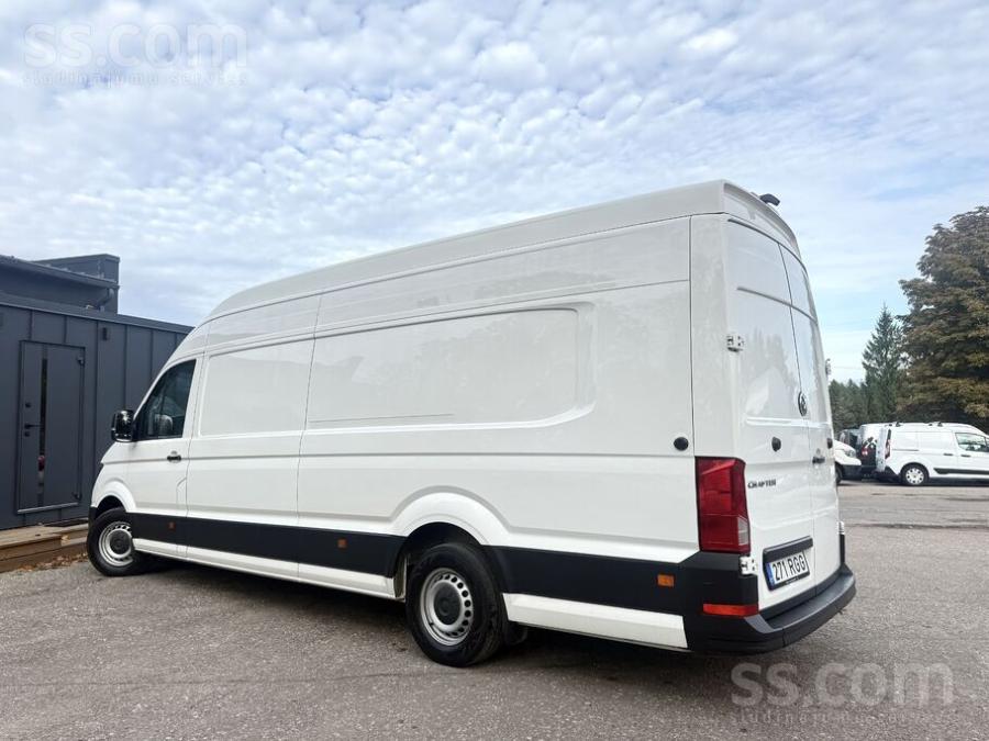 White Volkswagen Crafter 2020 in Tallinn, with an engine capacity of 2.00 L and mileage of 454 thousand km for 14500 €, photo 16 on AUTOMOTO.COM.LV
