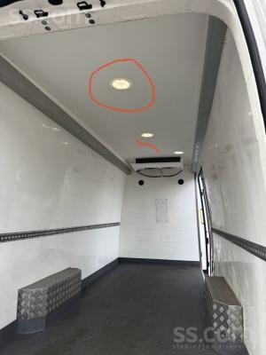 White Volkswagen Crafter 2020 in Tallinn, with an engine capacity of 2.00 L and mileage of 454 thousand km for 14500 €, photo 22 on AUTOMOTO.COM.LV
