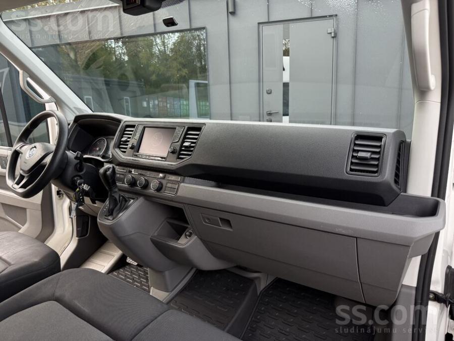 White Volkswagen Crafter 2020 in Tallinn, with an engine capacity of 2.00 L and mileage of 454 thousand km for 14500 €, photo 24 on AUTOMOTO.COM.LV