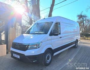 White Volkswagen Crafter 2021 in Riga, with an engine capacity of 2.00 L and mileage of 0 thousand km for 27225 €, photo 6 on AUTOMOTO.COM.LV