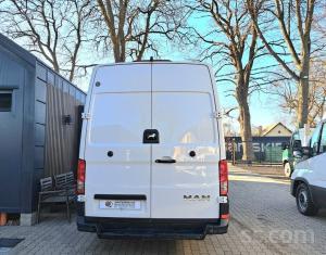 White Volkswagen Crafter 2021 in Riga, with an engine capacity of 2.00 L and mileage of 0 thousand km for 27225 €, photo 9 on AUTOMOTO.COM.LV