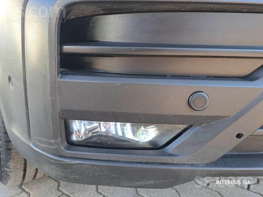 White Volkswagen Crafter 2021 in Riga, with an engine capacity of 2.00 L and mileage of 0 thousand km for 27225 €, photo 33 on AUTOMOTO.COM.LV