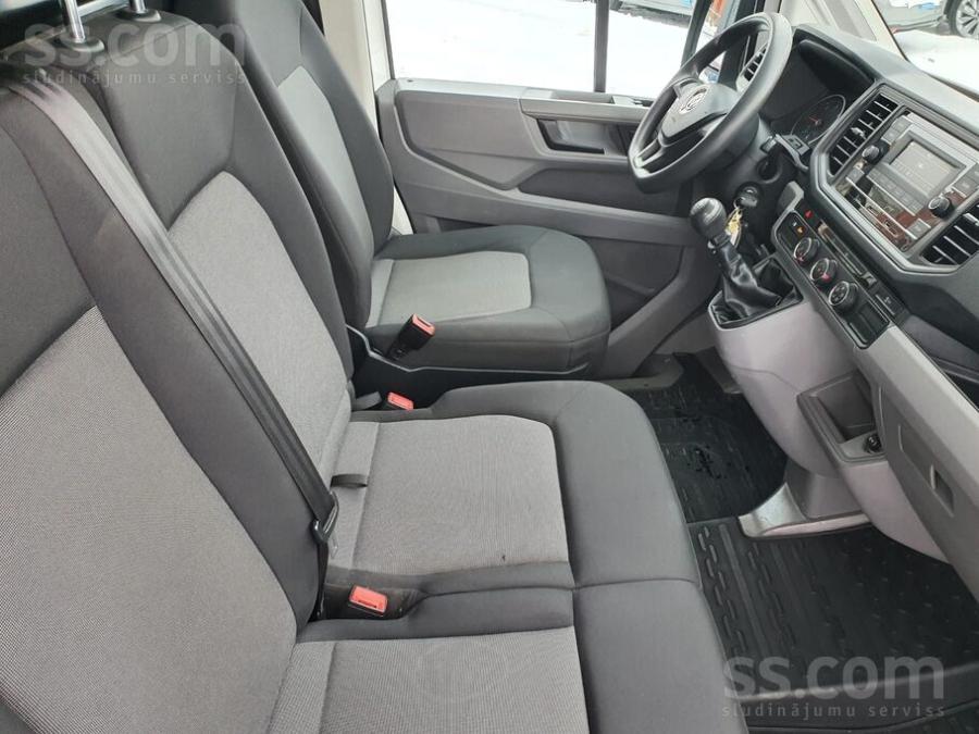 White Volkswagen Crafter 2021 in Jelgava, with an engine capacity of 2.00 L and mileage of 124 thousand km for 16000 €, photo 10 on AUTOMOTO.COM.LV