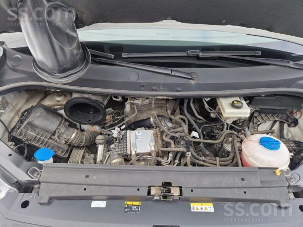 White Volkswagen Crafter 2021 in Jelgava, with an engine capacity of 2.00 L and mileage of 112 thousand km for 16500 €, photo 8 on AUTOMOTO.COM.LV