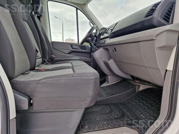 White Volkswagen Crafter 2021 in Jelgava, with an engine capacity of 2.00 L and mileage of 112 thousand km for 16500 €, photo 9 on AUTOMOTO.COM.LV