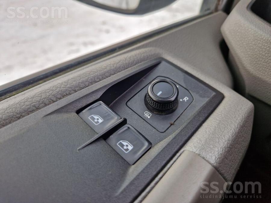Balts Volkswagen Crafter 2021 Jelgava, ar dzinēja tilpumu 2.00 L un nobraukumu 112 tūkst. km par 16500 €, foto 15 vietnē AUTOMOTO.COM.LV