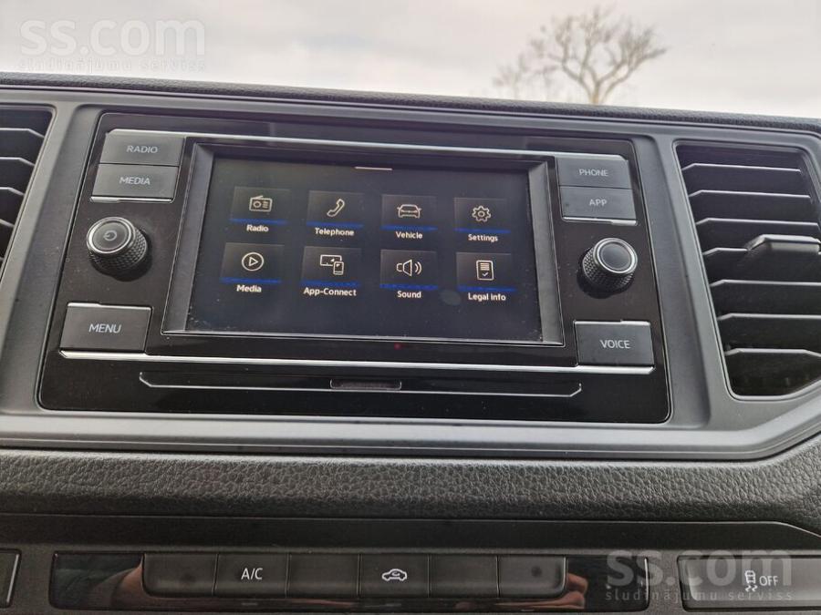 Balts Volkswagen Crafter 2021 Jelgava, ar dzinēja tilpumu 2.00 L un nobraukumu 112 tūkst. km par 16500 €, foto 17 vietnē AUTOMOTO.COM.LV