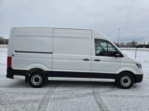White Volkswagen Crafter 2021 in Jekabpils, with an engine capacity of 2.00 L and mileage of 154 thousand km for 19990 €, photo 5 on AUTOMOTO.COM.LV
