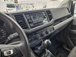 White Volkswagen Crafter 2021 in Jekabpils, with an engine capacity of 2.00 L and mileage of 154 thousand km for 19990 €, photo 11 on AUTOMOTO.COM.LV