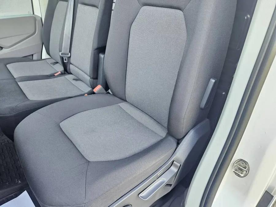 Balts Volkswagen Crafter 2021 Jēkabpils, ar dzinēja tilpumu 2.00 L un nobraukumu 190 tūkst. km par 17990 €, foto 11 vietnē AUTOMOTO.COM.LV