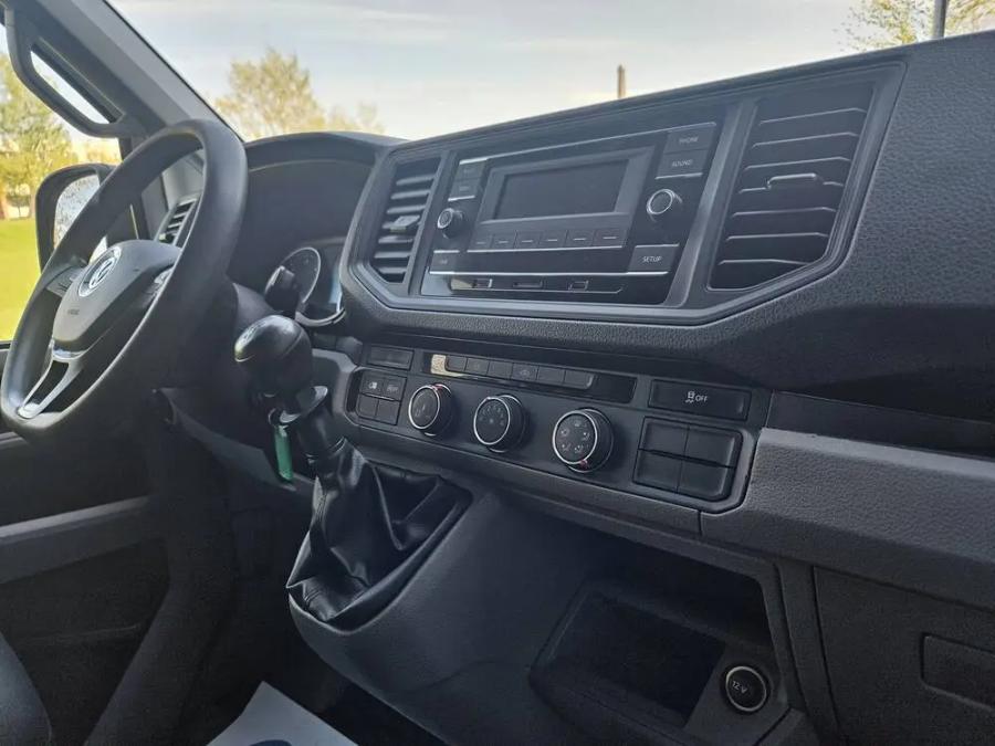 Balts Volkswagen Crafter 2021 Jēkabpils, ar dzinēja tilpumu 2.00 L un nobraukumu 190 tūkst. km par 17990 €, foto 19 vietnē AUTOMOTO.COM.LV