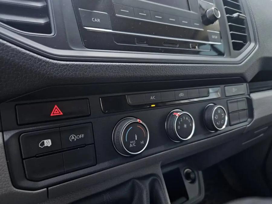 Balts Volkswagen Crafter 2021 Jēkabpils, ar dzinēja tilpumu 2.00 L un nobraukumu 190 tūkst. km par 17990 €, foto 22 vietnē AUTOMOTO.COM.LV
