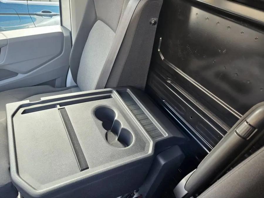 Balts Volkswagen Crafter 2021 Jēkabpils, ar dzinēja tilpumu 2.00 L un nobraukumu 190 tūkst. km par 17990 €, foto 24 vietnē AUTOMOTO.COM.LV