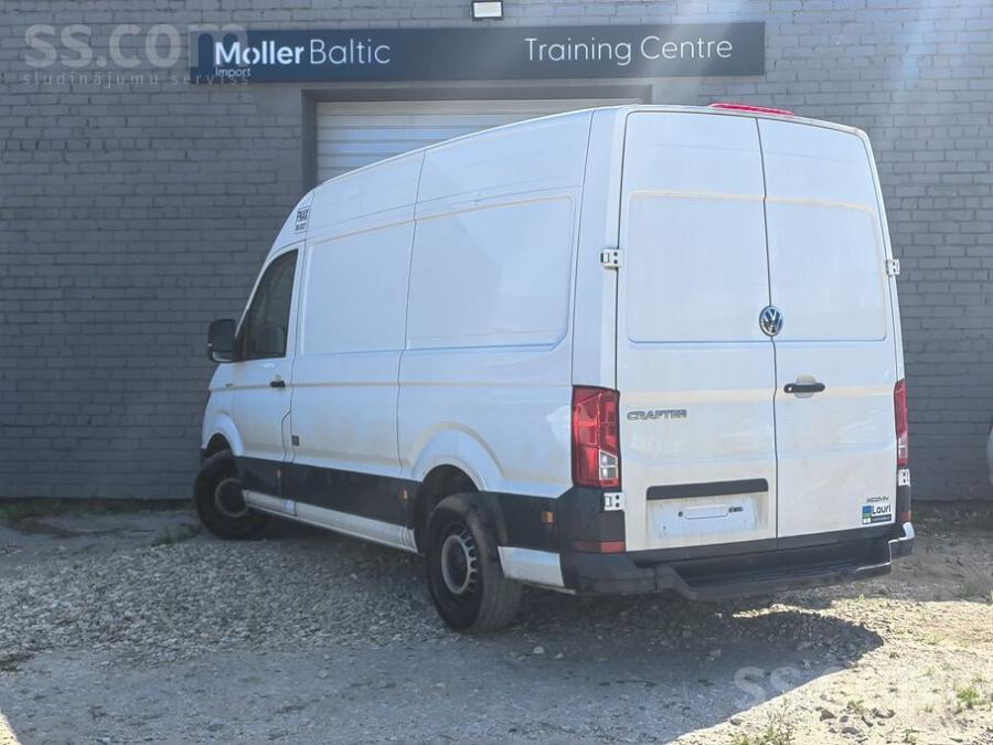 White Volkswagen Crafter 2021 in Jurmala, with an engine capacity of 2.00 L and mileage of 215 thousand km for 17950 €, photo 4 on AUTOMOTO.COM.LV