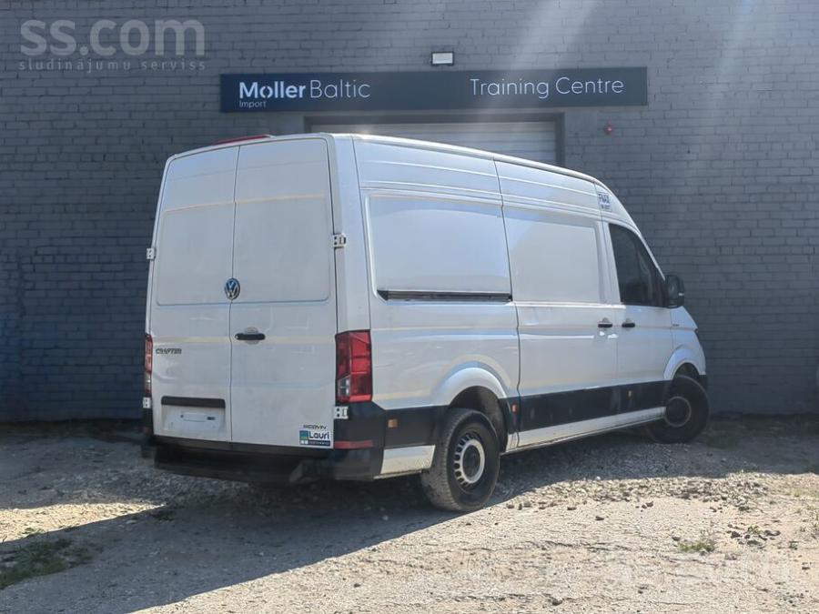 White Volkswagen Crafter 2021 in Jurmala, with an engine capacity of 2.00 L and mileage of 215 thousand km for 17950 €, photo 5 on AUTOMOTO.COM.LV
