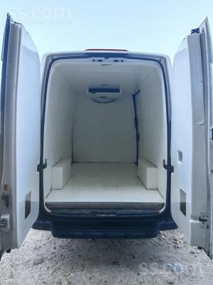 White Volkswagen Crafter 2021 in Jurmala, with an engine capacity of 2.00 L and mileage of 215 thousand km for 17950 €, photo 8 on AUTOMOTO.COM.LV