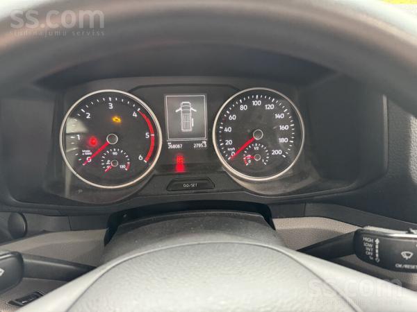 Balts Volkswagen Crafter 2021 Rīga, ar dzinēja tilpumu 2.00 L un nobraukumu 271 tūkst. km par 14900 €, foto 4 vietnē AUTOMOTO.COM.LV