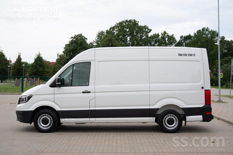 White Volkswagen Crafter 2021 in Riga, with an engine capacity of 2.00 L and mileage of 199 thousand km for 17300 €, photo 5 on AUTOMOTO.COM.LV