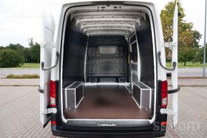 White Volkswagen Crafter 2021 in Riga, with an engine capacity of 2.00 L and mileage of 199 thousand km for 17300 €, photo 10 on AUTOMOTO.COM.LV