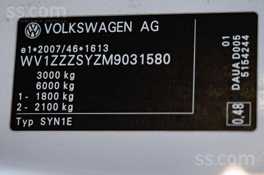 White Volkswagen Crafter 2021 in Riga, with an engine capacity of 2.00 L and mileage of 199 thousand km for 17300 €, photo 23 on AUTOMOTO.COM.LV