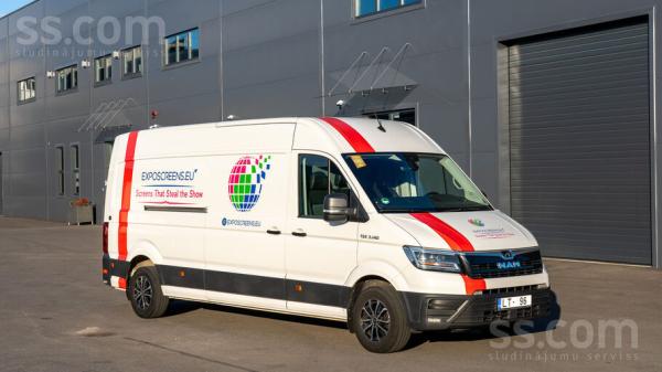 Balts Volkswagen Crafter 2022 Rīga, ar dzinēja tilpumu 2.00 L un nobraukumu 105 tūkst. km par 28000 €, foto  vietnē AUTOMOTO.COM.LV