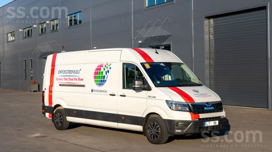 White Volkswagen Crafter 2022 in Riga, with an engine capacity of 2.00 L and mileage of 105 thousand km for 28000 €, photo 1 on AUTOMOTO.COM.LV
