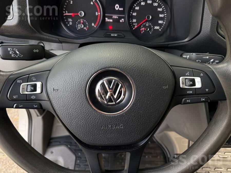 White Volkswagen Crafter 2022 in Tallinn, with an engine capacity of 2.00 L and mileage of 214 thousand km for 16990 €, photo 31 on AUTOMOTO.COM.LV