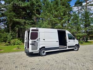 White Volkswagen Crafter 2023 in Valka, with an engine capacity of 2.00 L and mileage of 12 thousand km for 33999 €, photo 6 on AUTOMOTO.COM.LV
