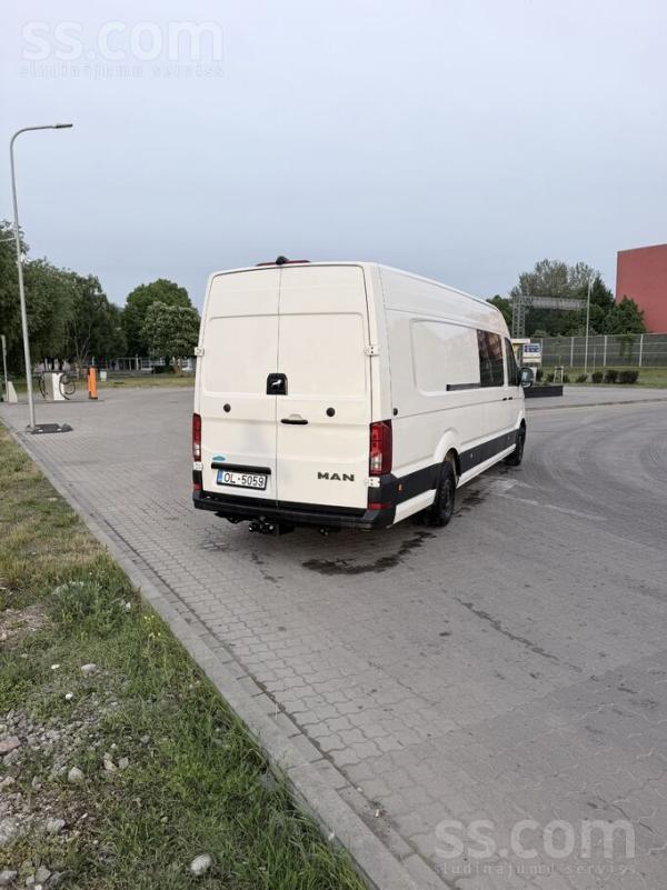White Volkswagen Crafter 2024 in Liepaja, with an engine capacity of 2.00 L and mileage of 209 thousand km for 55995 €, photo 6 on AUTOMOTO.COM.LV