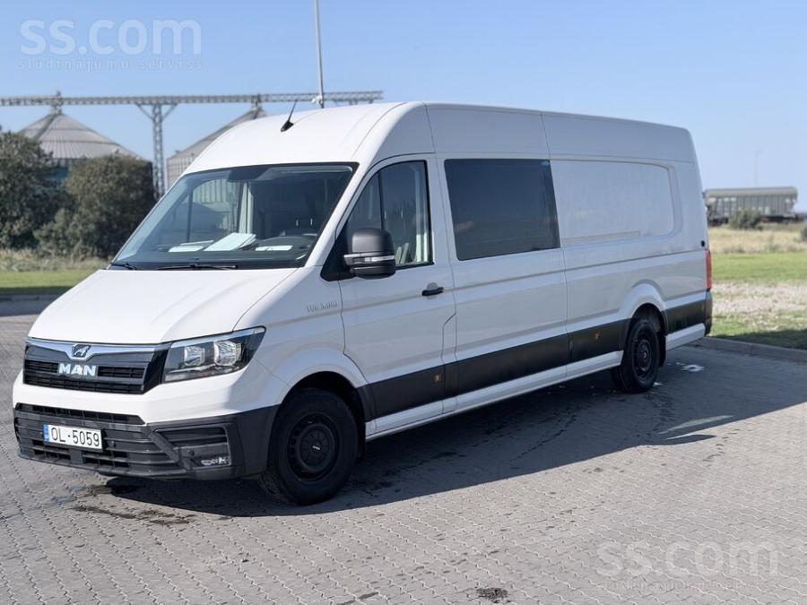 White Volkswagen Crafter 2024 in Liepaja, with an engine capacity of 2.00 L and mileage of 209 thousand km for 42995 €, photo 3 on AUTOMOTO.COM.LV