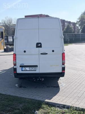 White Volkswagen Crafter 2024 in Liepaja, with an engine capacity of 2.00 L and mileage of 209 thousand km for 42995 €, photo 7 on AUTOMOTO.COM.LV