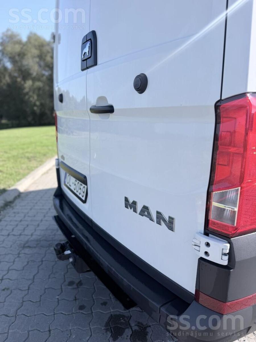 White Volkswagen Crafter 2024 in Liepaja, with an engine capacity of 2.00 L and mileage of 209 thousand km for 42995 €, photo 17 on AUTOMOTO.COM.LV