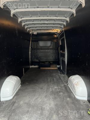 White Volkswagen Crafter 2024 in Riga, with an engine capacity of 2.00 L and mileage of 77 thousand km for 34700 €, photo 10 on AUTOMOTO.COM.LV