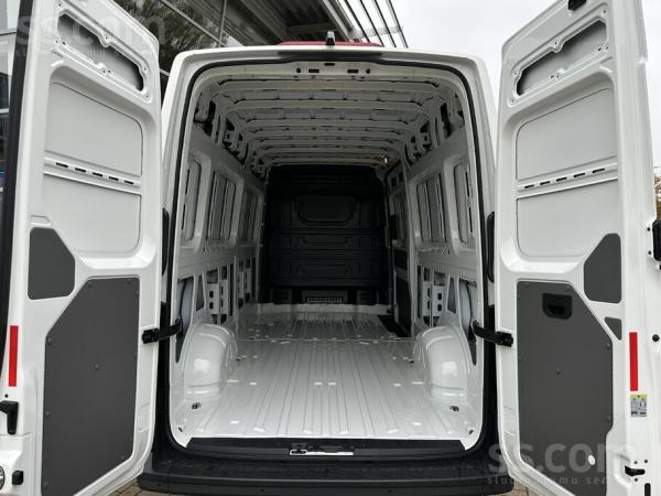 White Volkswagen Crafter 2024 in Valmiera, with an engine capacity of 2.00 L and mileage of 12 thousand km for 42000 €, photo 5 on AUTOMOTO.COM.LV