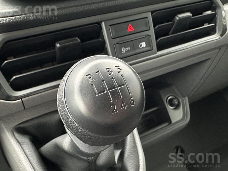 White Volkswagen Crafter 2024 in Valmiera, with an engine capacity of 2.00 L and mileage of 12 thousand km for 42000 €, photo 14 on AUTOMOTO.COM.LV