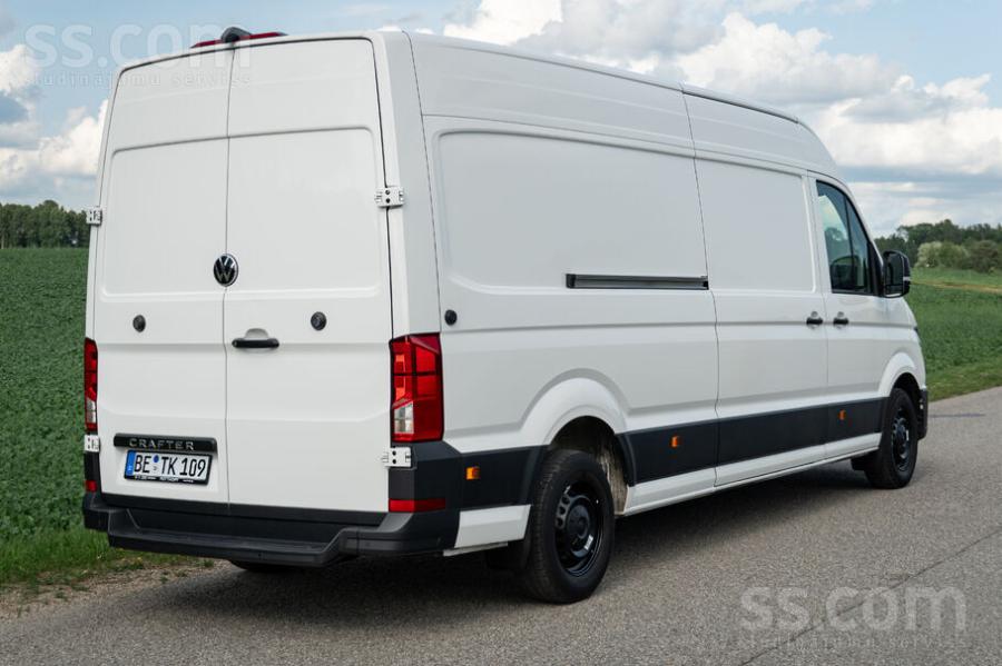 White Volkswagen Crafter 2024 in Cesis, with an engine capacity of 2.00 L and mileage of 69 thousand km for 36200 €, photo 4 on AUTOMOTO.COM.LV