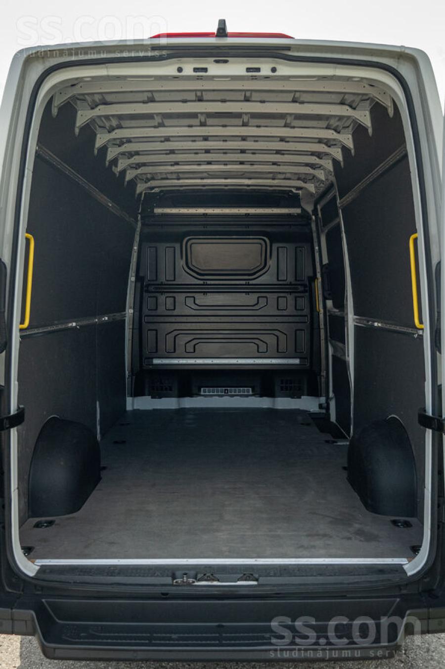 White Volkswagen Crafter 2024 in Cesis, with an engine capacity of 2.00 L and mileage of 69 thousand km for 36200 €, photo 8 on AUTOMOTO.COM.LV
