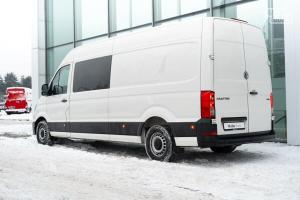 White Volkswagen Crafter 2019 in Vilnius, with an engine capacity of 2.00 L and mileage of 139 thousand km for 24950 €, photo 3 on AUTOMOTO.COM.LV