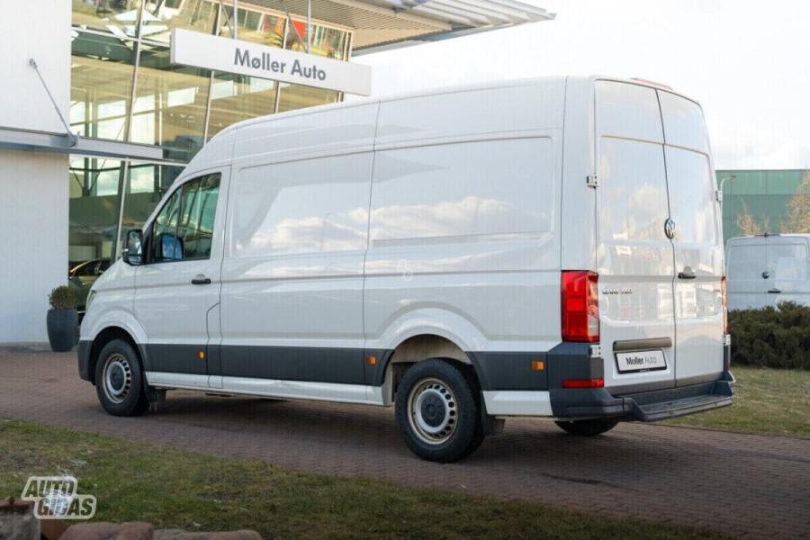 White Volkswagen Crafter 2019 in Vilnius, with an engine capacity of 2.00 L and mileage of 216 thousand km for 17900 €, photo 4 on AUTOMOTO.COM.LV