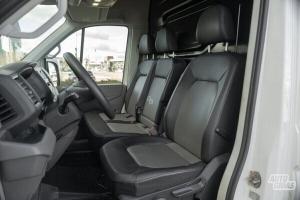 White Volkswagen Crafter 2019 in Vilnius, with an engine capacity of 2.00 L and mileage of 216 thousand km for 17900 €, photo 7 on AUTOMOTO.COM.LV