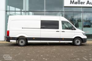White Volkswagen Crafter 2019 in Vilnius, with an engine capacity of 2.00 L and mileage of 285 thousand km for 15950 €, photo 4 on AUTOMOTO.COM.LV