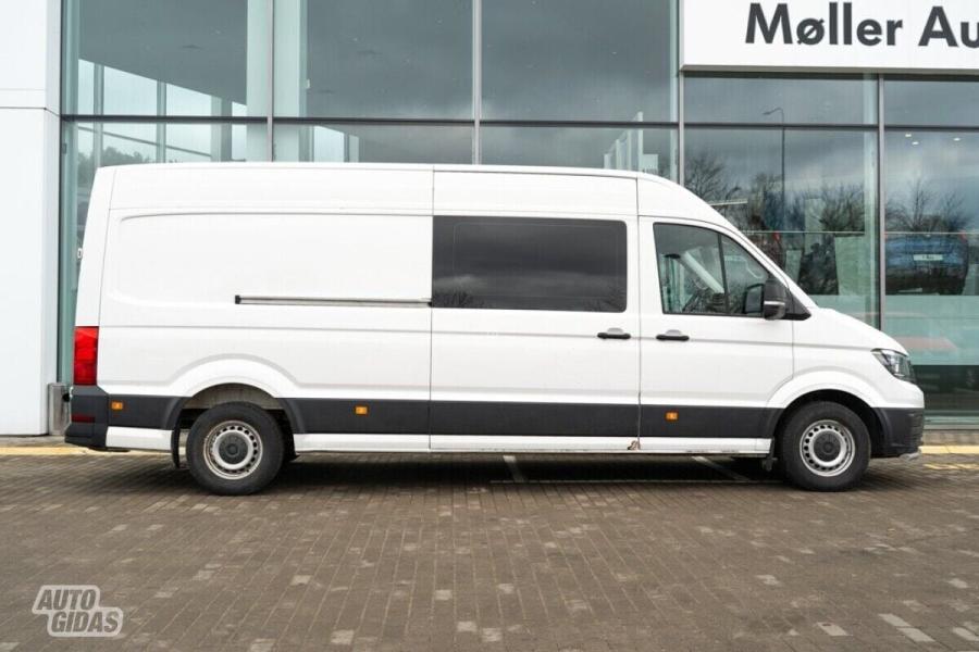 White Volkswagen Crafter 2019 in Vilnius, with an engine capacity of 2.00 L and mileage of 285 thousand km for 15950 €, photo 4 on AUTOMOTO.COM.LV