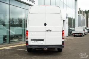 White Volkswagen Crafter 2019 in Vilnius, with an engine capacity of 2.00 L and mileage of 285 thousand km for 15950 €, photo 6 on AUTOMOTO.COM.LV