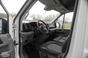 White Volkswagen Crafter 2019 in Vilnius, with an engine capacity of 2.00 L and mileage of 285 thousand km for 15950 €, photo 8 on AUTOMOTO.COM.LV