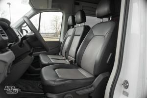 White Volkswagen Crafter 2019 in Vilnius, with an engine capacity of 2.00 L and mileage of 285 thousand km for 15950 €, photo 9 on AUTOMOTO.COM.LV