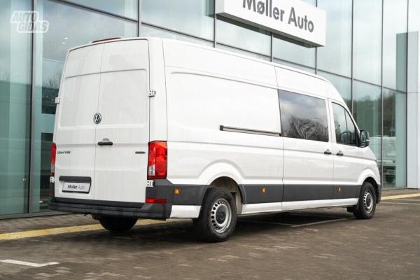 White Volkswagen Crafter 2019 in Vilnius, with an engine capacity of 2.00 L and mileage of 169 thousand km for 23950 €, photo 3 on AUTOMOTO.COM.LV