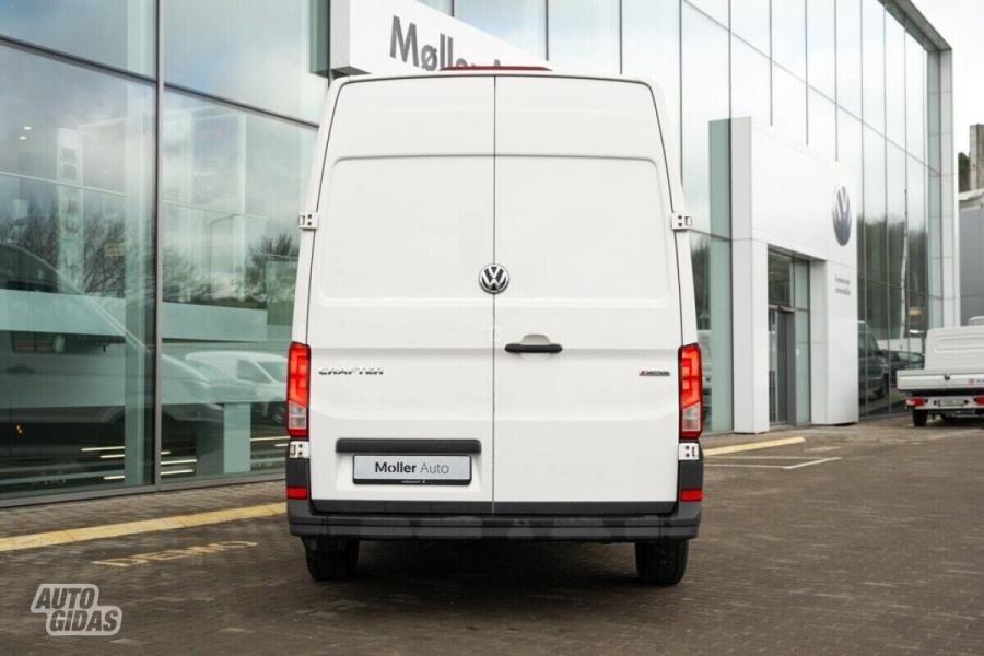 White Volkswagen Crafter 2019 in Vilnius, with an engine capacity of 2.00 L and mileage of 169 thousand km for 23950 €, photo 6 on AUTOMOTO.COM.LV