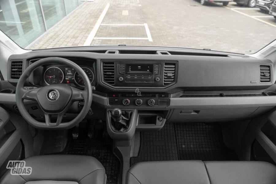 White Volkswagen Crafter 2019 in Vilnius, with an engine capacity of 2.00 L and mileage of 169 thousand km for 23950 €, photo 9 on AUTOMOTO.COM.LV